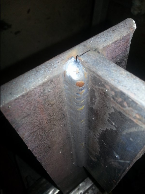 Vertical welding store