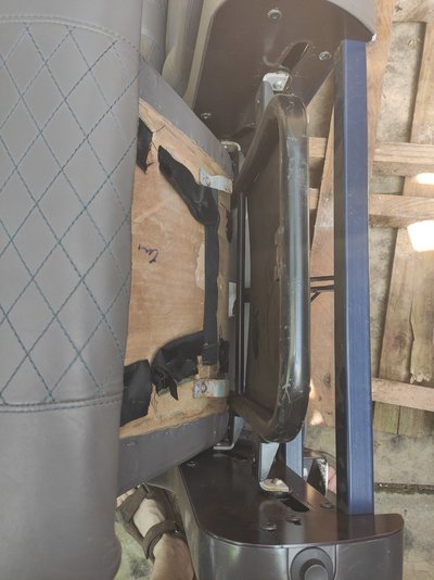 Trains, GWR HST 1st class seats disassembly and and conversion to ...