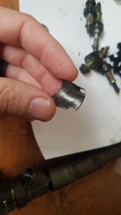 Drilling out broken diesel injector from Cylinder head BMW M57 | Page 4 ...