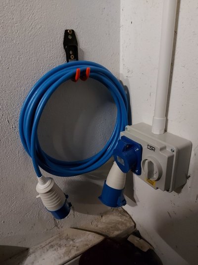 Installing 32 amp commando socket | MIG Welding Forum