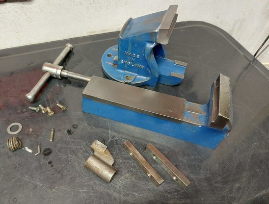 Record No.2 vice restoration | MIG Welding Forum