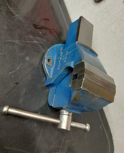 Record No.2 vice restoration | MIG Welding Forum