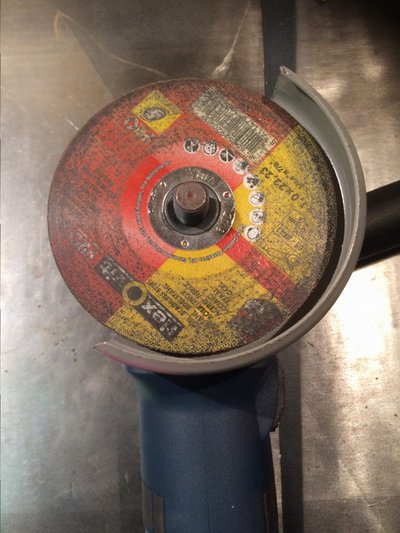 Which way up do cutting discs go? | MIG Welding Forum